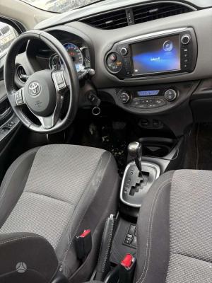Balts Toyota Yaris 2016 Kauņa, ar dzinēja tilpumu 1.50 L un nobraukumu 199 tūkst. km par 7700 €, foto 8 vietnē AUTOMOTO.COM.LV
