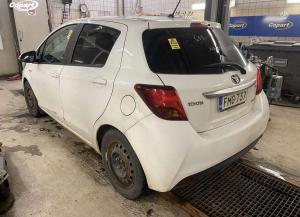 Balts Toyota Yaris 2016 Utena, ar dzinēja tilpumu 1.50 L un nobraukumu 253 tūkst. km par 5999 €, foto 3 vietnē AUTOMOTO.COM.LV