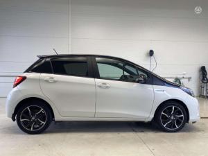 Balts Toyota Yaris 2016 Radviliškis, ar dzinēja tilpumu 1.50 L un nobraukumu 222 tūkst. km par 8550 €, foto 7 vietnē AUTOMOTO.COM.LV