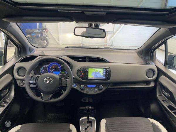 Balts Toyota Yaris 2016 Radviliškis, ar dzinēja tilpumu 1.50 L un nobraukumu 222 tūkst. km par 8550 €, foto 10 vietnē AUTOMOTO.COM.LV