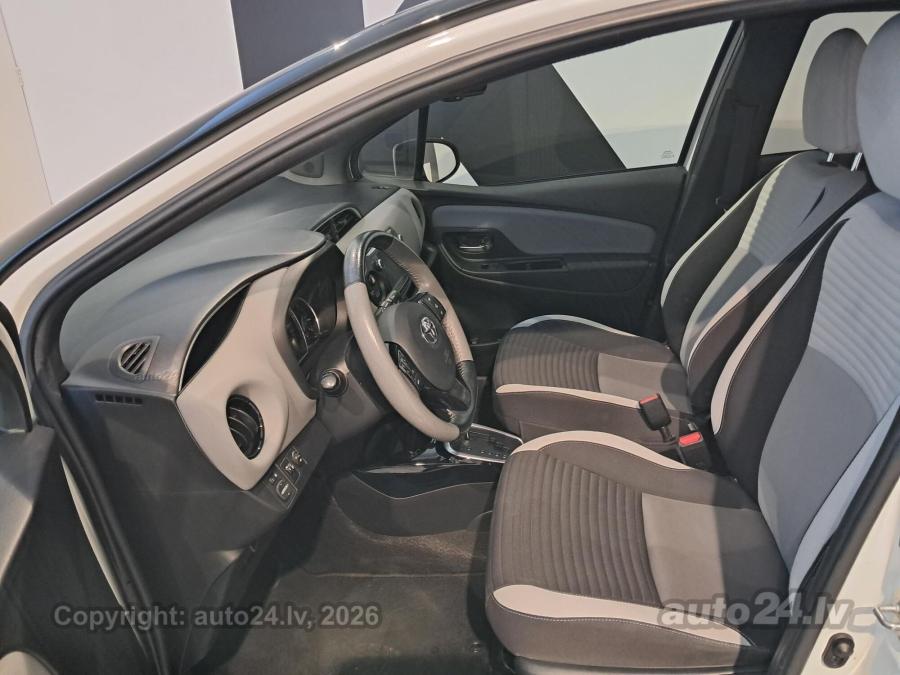 Balts Toyota Yaris 2016 Narva, ar dzinēja tilpumu 1.50 L un nobraukumu 92 tūkst. km par 10200 €, foto 12 vietnē AUTOMOTO.COM.LV
