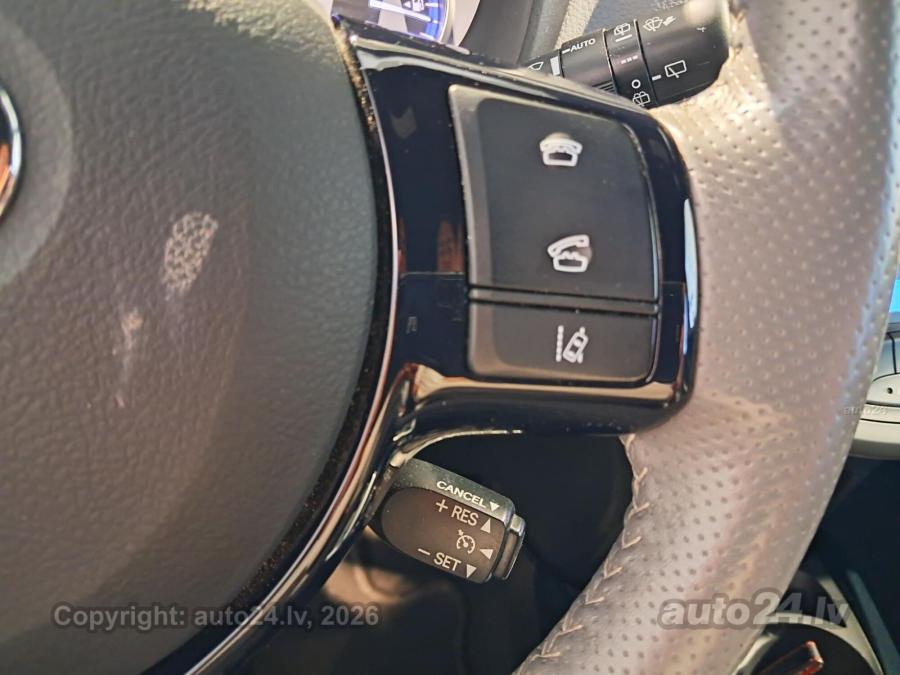 Balts Toyota Yaris 2016 Narva, ar dzinēja tilpumu 1.50 L un nobraukumu 92 tūkst. km par 10200 €, foto 15 vietnē AUTOMOTO.COM.LV