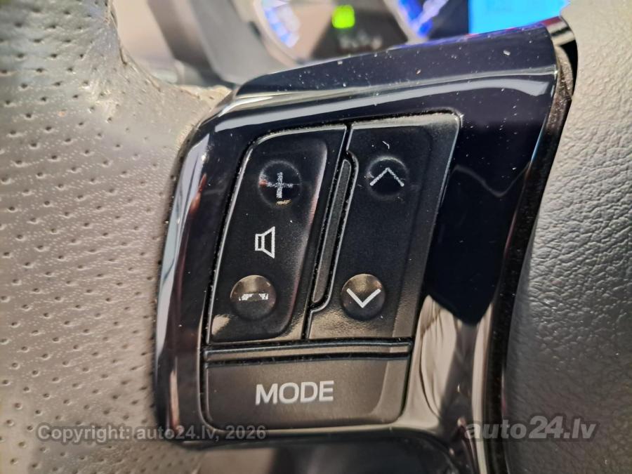 Balts Toyota Yaris 2016 Narva, ar dzinēja tilpumu 1.50 L un nobraukumu 92 tūkst. km par 10200 €, foto 16 vietnē AUTOMOTO.COM.LV
