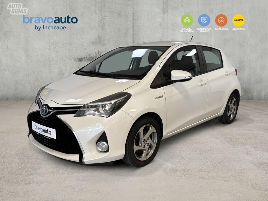 Balts Toyota Yaris 2016 Viļņa, ar dzinēja tilpumu 1.50 L un nobraukumu 90 tūkst. km par 11000 €, foto 1 vietnē AUTOMOTO.COM.LV