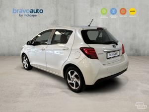 Balts Toyota Yaris 2016 Viļņa, ar dzinēja tilpumu 1.50 L un nobraukumu 90 tūkst. km par 11000 €, foto 4 vietnē AUTOMOTO.COM.LV