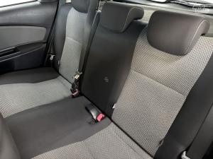 Balts Toyota Yaris 2016 Viļņa, ar dzinēja tilpumu 1.50 L un nobraukumu 90 tūkst. km par 11000 €, foto 16 vietnē AUTOMOTO.COM.LV