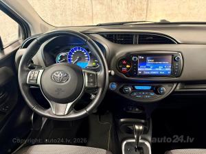 Balts Toyota Yaris 2016 Tallina, ar dzinēja tilpumu 1.50 L un nobraukumu 96 tūkst. km par 10995 €, foto 6 vietnē AUTOMOTO.COM.LV