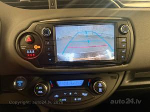 Balts Toyota Yaris 2016 Tallina, ar dzinēja tilpumu 1.50 L un nobraukumu 96 tūkst. km par 10995 €, foto 10 vietnē AUTOMOTO.COM.LV