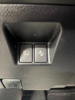 Balts Toyota Yaris 2016 Tallina, ar dzinēja tilpumu 1.50 L un nobraukumu 96 tūkst. km par 10995 €, foto 16 vietnē AUTOMOTO.COM.LV