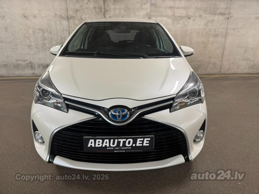 Balts Toyota Yaris 2016 Tallina, ar dzinēja tilpumu 1.50 L un nobraukumu 96 tūkst. km par 10995 €, foto 18 vietnē AUTOMOTO.COM.LV