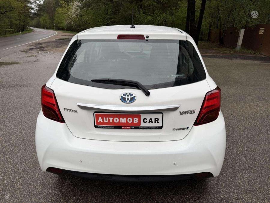 Balts Toyota Yaris 2016 Viļņa, ar dzinēja tilpumu 1.50 L un nobraukumu 134 tūkst. km par 9900 €, foto 8 vietnē AUTOMOTO.COM.LV