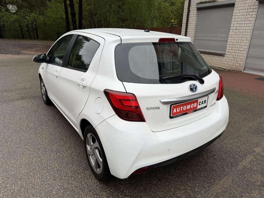 Balts Toyota Yaris 2016 Viļņa, ar dzinēja tilpumu 1.50 L un nobraukumu 134 tūkst. km par 9900 €, foto 10 vietnē AUTOMOTO.COM.LV