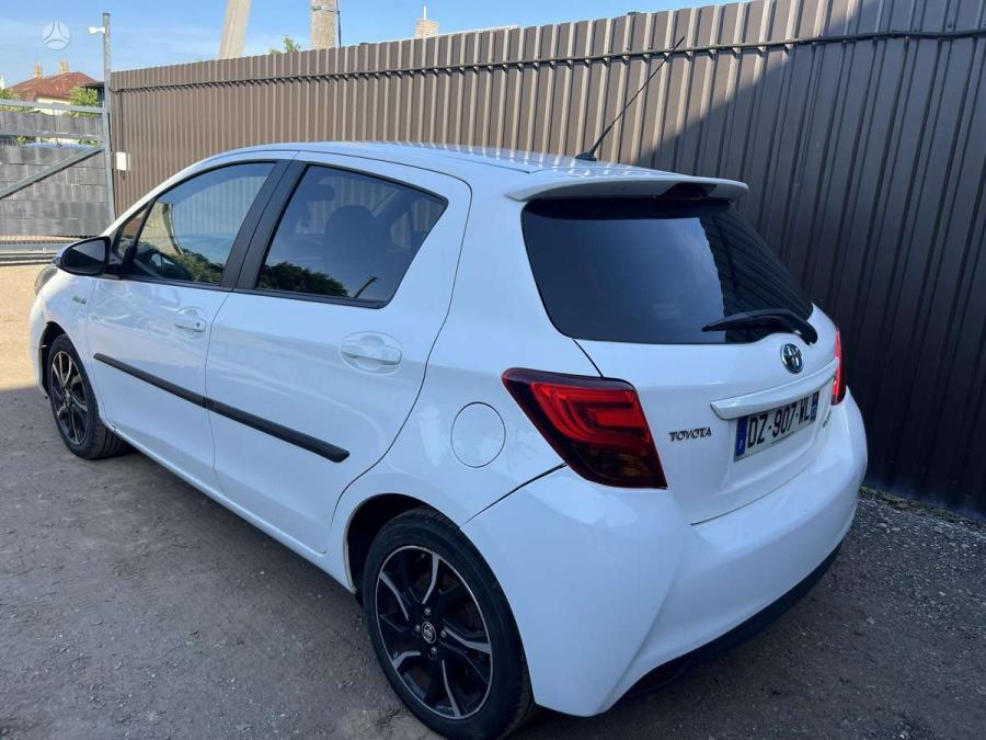 Balts Toyota Yaris 2016 Kauņa, ar dzinēja tilpumu 1.50 L un nobraukumu 153 tūkst. km par 5350 €, foto 7 vietnē AUTOMOTO.COM.LV