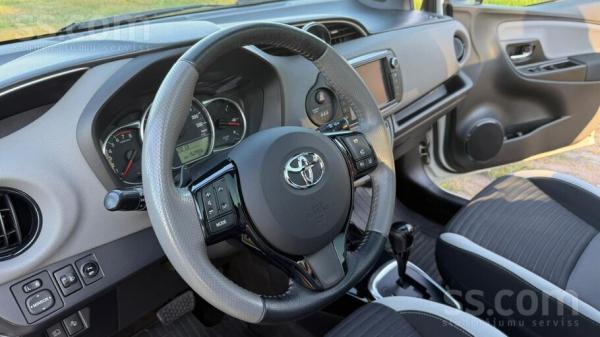 Balts Toyota Yaris 2016 Rīga, ar dzinēja tilpumu 1.30 L un nobraukumu 152 tūkst. km par 9200 €, foto 4 vietnē AUTOMOTO.COM.LV