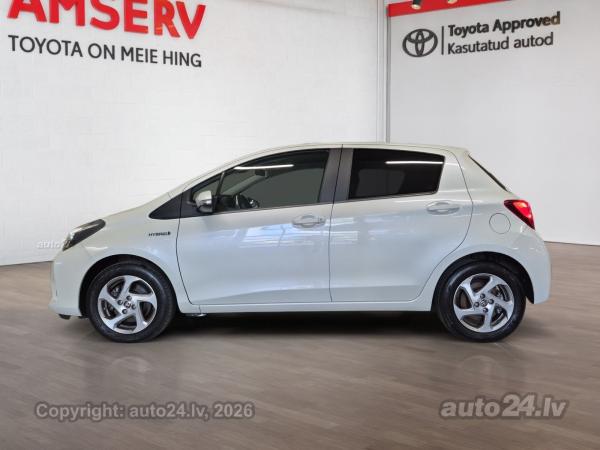 White Toyota Yaris 2016 in Tallinn, with an engine capacity of 1.50 L and mileage of 69 thousand km for 11490 €, photo 4 on AUTOMOTO.COM.LV