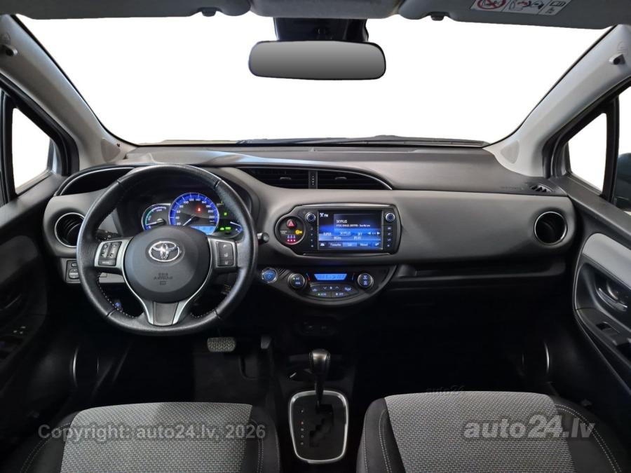 Balts Toyota Yaris 2016 Tallina, ar dzinēja tilpumu 1.50 L un nobraukumu 69 tūkst. km par 11490 €, foto 9 vietnē AUTOMOTO.COM.LV