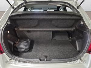 Balts Toyota Yaris 2016 Tallina, ar dzinēja tilpumu 1.50 L un nobraukumu 69 tūkst. km par 11490 €, foto 11 vietnē AUTOMOTO.COM.LV