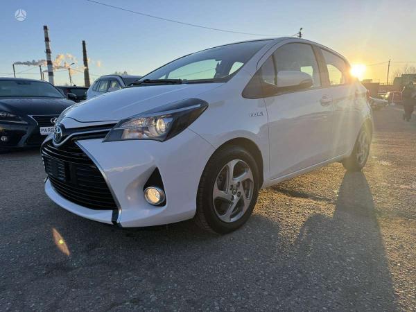 Balts Toyota Yaris 2017 Panevēža, ar dzinēja tilpumu 1.50 L un nobraukumu 140 tūkst. km par 9500 €, foto 5 vietnē AUTOMOTO.COM.LV