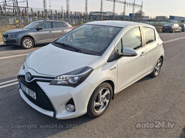 Balts Toyota Yaris 2017 Tallina, ar dzinēja tilpumu 1.50 L un nobraukumu 78 tūkst. km par 14000 €, foto 1 vietnē AUTOMOTO.COM.LV