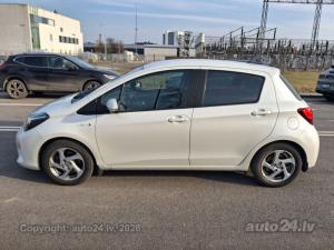 Balts Toyota Yaris 2017 Tallina, ar dzinēja tilpumu 1.50 L un nobraukumu 78 tūkst. km par 14000 €, foto 3 vietnē AUTOMOTO.COM.LV