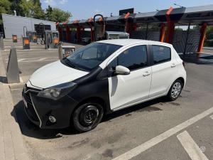 Balts Toyota Yaris 2017 Viļņa, ar dzinēja tilpumu 1.50 L un nobraukumu 223 tūkst. km par 4500 €, foto 3 vietnē AUTOMOTO.COM.LV