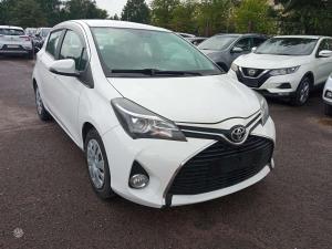 Balts Toyota Yaris 2017 Panevēža, ar dzinēja tilpumu 1.00 L un nobraukumu 121 tūkst. km par 6500 €, foto 6 vietnē AUTOMOTO.COM.LV