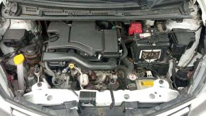 Balts Toyota Yaris 2017 Panevēža, ar dzinēja tilpumu 1.00 L un nobraukumu 121 tūkst. km par 6500 €, foto 38 vietnē AUTOMOTO.COM.LV