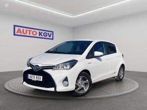 Balts Toyota Yaris 2017 Viļņa, ar dzinēja tilpumu 1.50 L un nobraukumu 138 tūkst. km par 10999 €, foto  vietnē AUTOMOTO.COM.LV