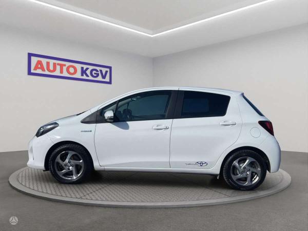 Balts Toyota Yaris 2017 Viļņa, ar dzinēja tilpumu 1.50 L un nobraukumu 138 tūkst. km par 10999 €, foto 3 vietnē AUTOMOTO.COM.LV