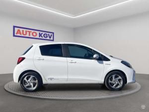 Balts Toyota Yaris 2017 Viļņa, ar dzinēja tilpumu 1.50 L un nobraukumu 138 tūkst. km par 10999 €, foto 7 vietnē AUTOMOTO.COM.LV