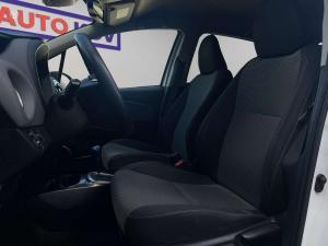 Balts Toyota Yaris 2017 Viļņa, ar dzinēja tilpumu 1.50 L un nobraukumu 138 tūkst. km par 10999 €, foto 15 vietnē AUTOMOTO.COM.LV