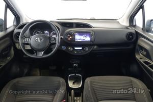 White Toyota Yaris 2018 in Tallinn, with an engine capacity of 1.50 L and mileage of 86 thousand km for 12400 €, photo 8 on AUTOMOTO.COM.LV