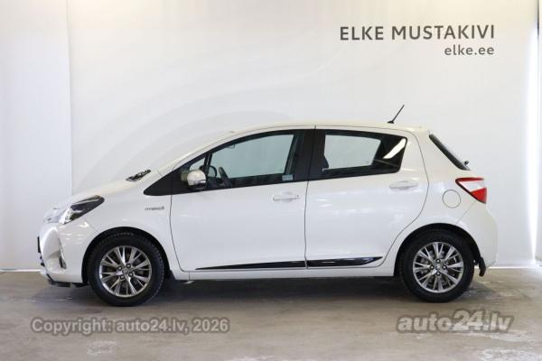 Balts Toyota Yaris 2018 Tallina, ar dzinēja tilpumu 1.50 L un nobraukumu 86 tūkst. km par 12400 €, foto 3 vietnē AUTOMOTO.COM.LV