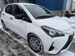 Balts Toyota Yaris 2018 Klaipėda, ar dzinēja tilpumu 1.00 L un nobraukumu 106 tūkst. km par 8000 €, foto  vietnē AUTOMOTO.COM.LV