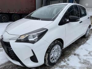 White Toyota Yaris 2018 in Klaipeda, with an engine capacity of 1.00 L and mileage of 106 thousand km for 8000 €, photo 2 on AUTOMOTO.COM.LV