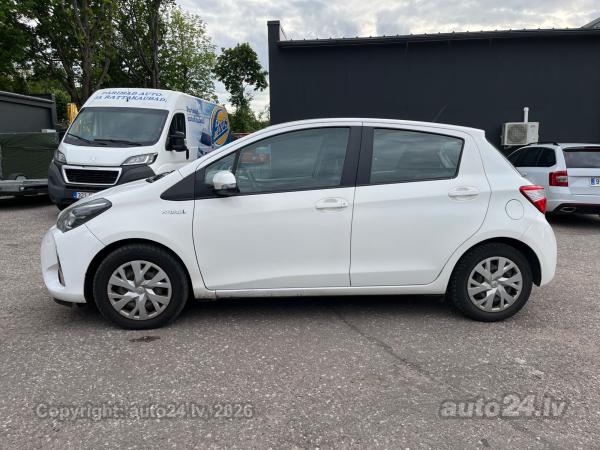 Balts Toyota Yaris 2018 Tallina, ar dzinēja tilpumu 1.50 L un nobraukumu 165 tūkst. km par 12000 €, foto 2 vietnē AUTOMOTO.COM.LV