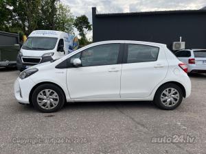White Toyota Yaris 2018 in Tallinn, with an engine capacity of 1.50 L and mileage of 165 thousand km for 12000 €, photo 3 on AUTOMOTO.COM.LV