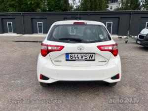 White Toyota Yaris 2018 in Tallinn, with an engine capacity of 1.50 L and mileage of 165 thousand km for 12000 €, photo 5 on AUTOMOTO.COM.LV