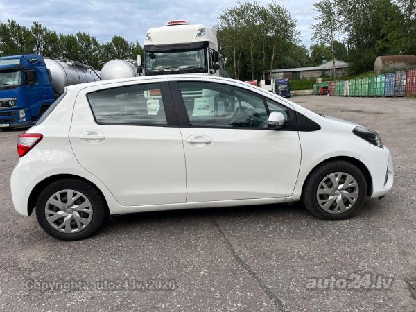 Balts Toyota Yaris 2018 Tallina, ar dzinēja tilpumu 1.50 L un nobraukumu 165 tūkst. km par 12000 €, foto 6 vietnē AUTOMOTO.COM.LV