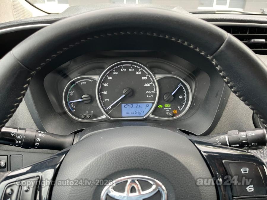 White Toyota Yaris 2018 in Tallinn, with an engine capacity of 1.50 L and mileage of 165 thousand km for 12000 €, photo 19 on AUTOMOTO.COM.LV