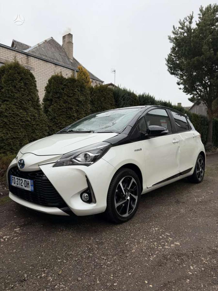 Balts Toyota Yaris 2019 Kauņa, ar dzinēja tilpumu 1.50 L un nobraukumu 90 tūkst. km par 6800 €, foto 2 vietnē AUTOMOTO.COM.LV