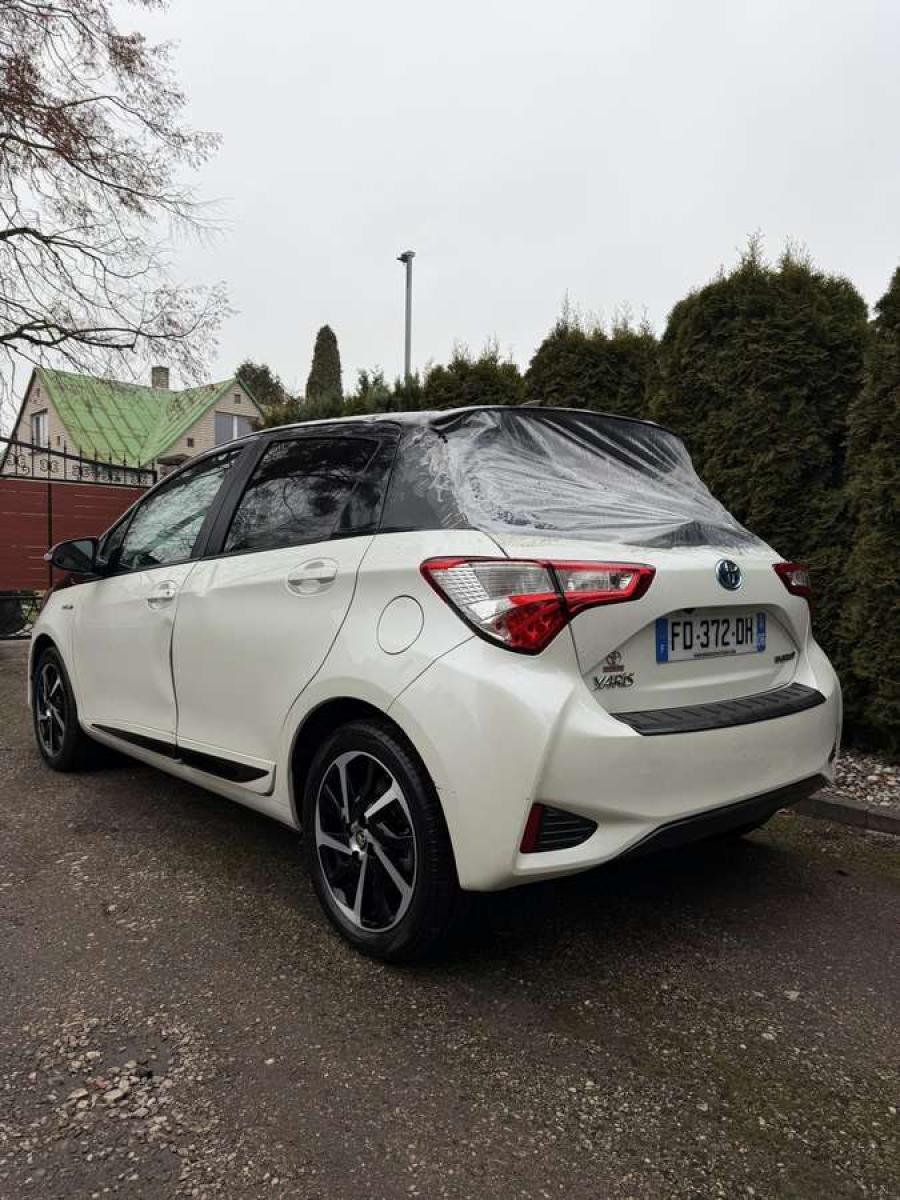 Balts Toyota Yaris 2019 Kauņa, ar dzinēja tilpumu 1.50 L un nobraukumu 90 tūkst. km par 6800 €, foto 3 vietnē AUTOMOTO.COM.LV