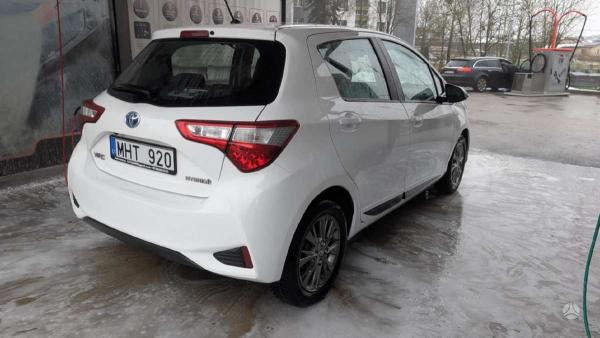Balts Toyota Yaris 2019 Kaišiadorys, ar dzinēja tilpumu 1.50 L un nobraukumu 57 tūkst. km par 2600 €, foto 3 vietnē AUTOMOTO.COM.LV