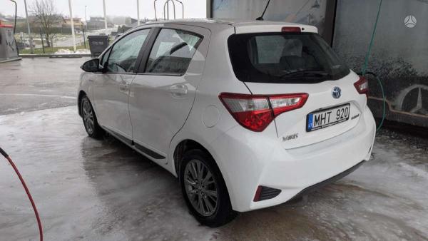 Balts Toyota Yaris 2019 Kaišiadorys, ar dzinēja tilpumu 1.50 L un nobraukumu 57 tūkst. km par 2600 €, foto 5 vietnē AUTOMOTO.COM.LV