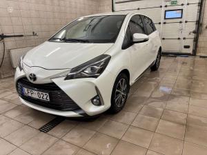 White Toyota Yaris 2019 in Telschi, with an engine capacity of 1.50 L and mileage of 68 thousand km for 13500 €, photo 2 on AUTOMOTO.COM.LV