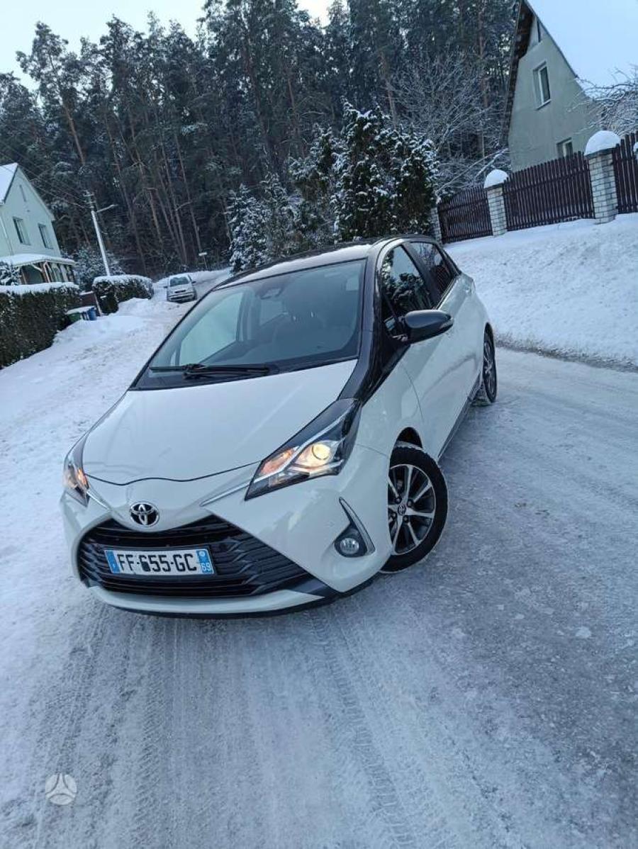 Balts Toyota Yaris 2019 Prienai, ar dzinēja tilpumu 1.00 L un nobraukumu 110 tūkst. km par 7550 €, foto 1 vietnē AUTOMOTO.COM.LV