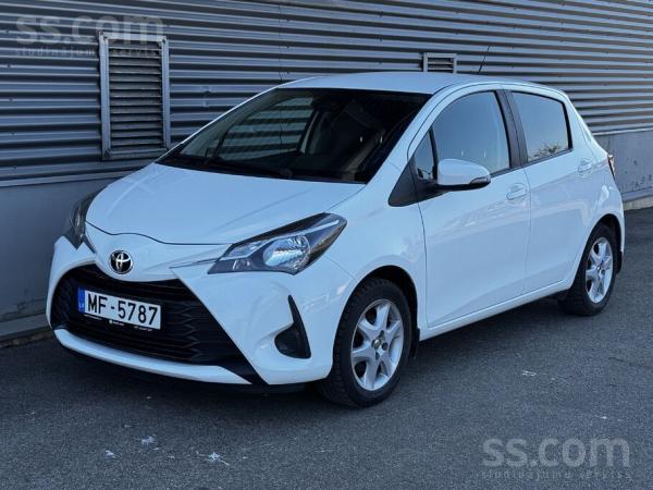 White Toyota Yaris 2019 in Riga, with an engine capacity of 1.50 L and mileage of 91 thousand km for 8900 €, photo 1 on AUTOMOTO.COM.LV