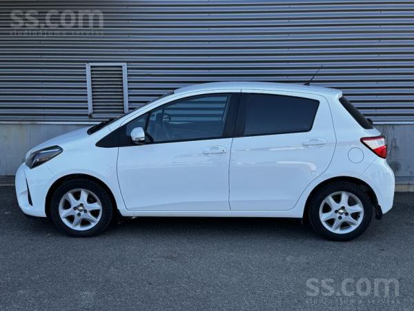 White Toyota Yaris 2019 in Riga, with an engine capacity of 1.50 L and mileage of 91 thousand km for 8900 €, photo 2 on AUTOMOTO.COM.LV