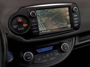 Balts Toyota Yaris 2019 Rīga, ar dzinēja tilpumu 1.50 L un nobraukumu 122 tūkst. km par 10590 €, foto 10 vietnē AUTOMOTO.COM.LV