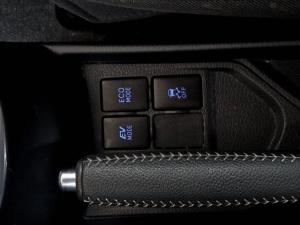 Balts Toyota Yaris 2019 Rīga, ar dzinēja tilpumu 1.50 L un nobraukumu 122 tūkst. km par 10590 €, foto 12 vietnē AUTOMOTO.COM.LV